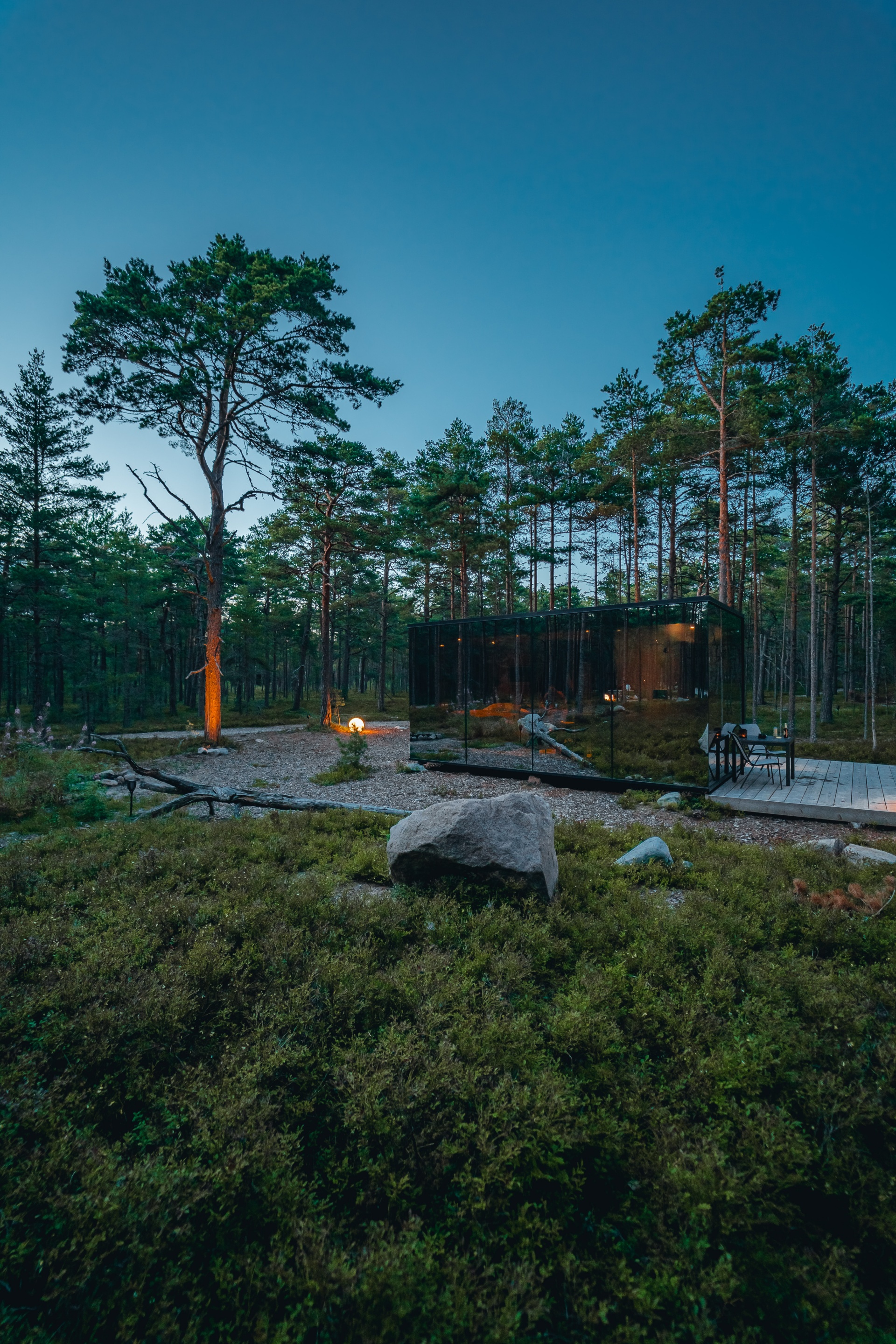 Luxury Mirror House with Sauna | Romantic Surf & Forest Retreat 1.5h ...