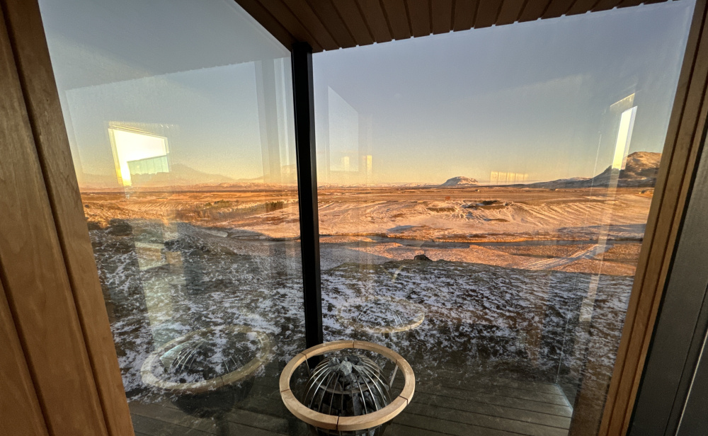 Luxury Iceland hotel with hot tub & sauna | Northern Lights stay at ...