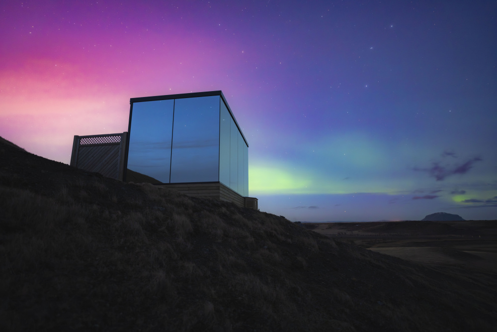 Glacial Glass Cabin